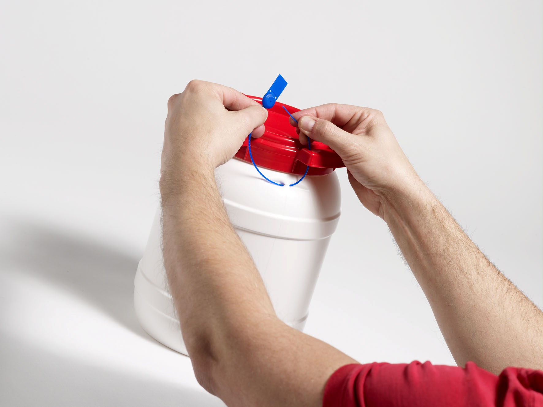 CurTec packaging: ease of use on tamper-evident products