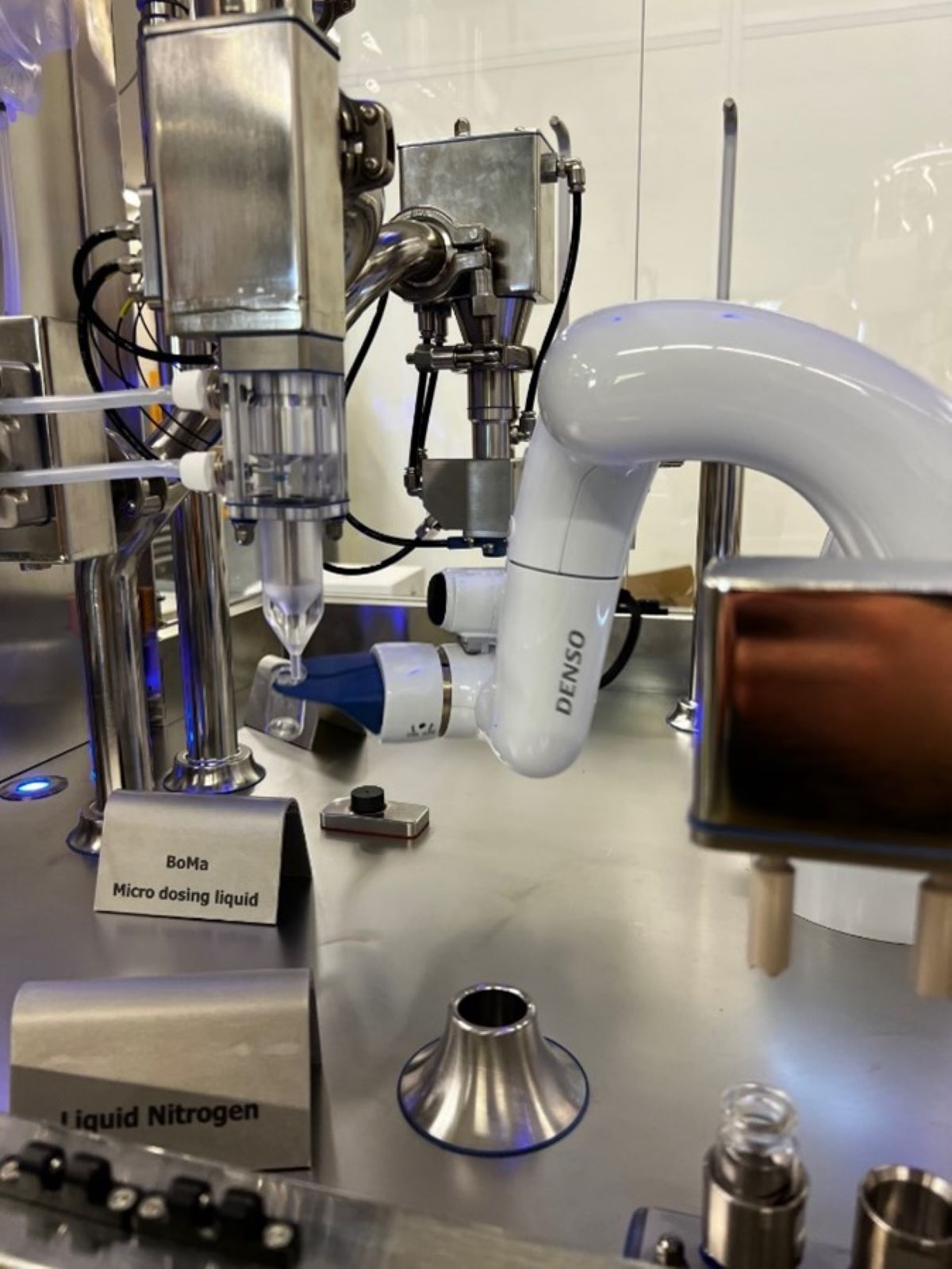 Dec Group wins Interphex 2023 Award for BoMa filling solution